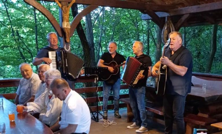 Udruga vinogradara, vinara i podrumara Vinski Vrh proslavila Dan udruge ...