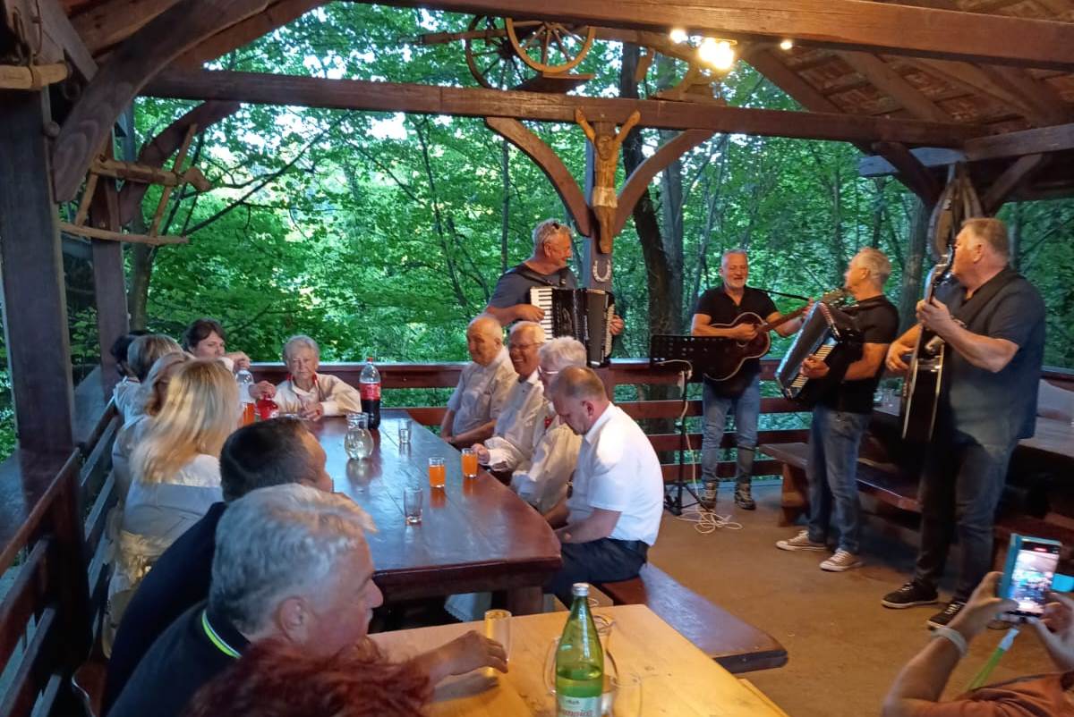 Udruga vinogradara, vinara i podrumara Vinski Vrh proslavila Dan udruge ...